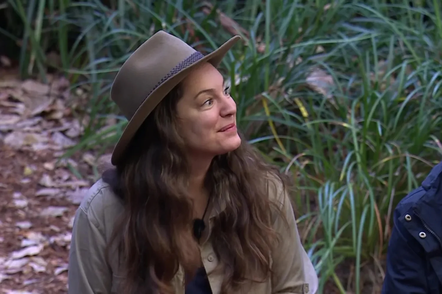 JUNGLE SHOWDOWN: Aitch & Ginge 'BETRAY' Kelly Brook in BLOODY Candy War!